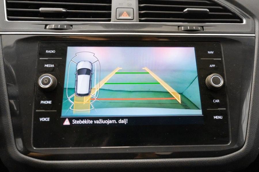 Белый Фольксваген Tiguan Allspace 2023 в Вильнюс, объемом двигателя 2.00 л и пробегом 90 тыс. км за 29950 €, фото 17 на AUTOMOTO.COM.LV