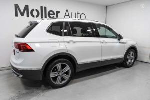 Белый Фольксваген Tiguan Allspace 2023 в Вильнюс, объемом двигателя 2.00 л и пробегом 90 тыс. км за 29950 €, фото 5 на AUTOMOTO.COM.LV