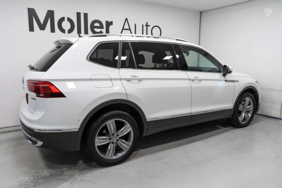 Белый Фольксваген Tiguan Allspace 2023 в Вильнюс, объемом двигателя 2.00 л и пробегом 90 тыс. км за 29950 €, фото 5 на AUTOMOTO.COM.LV