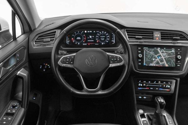Balts Volkswagen Tiguan Allspace 2023 Viļņa, ar dzinēja tilpumu 2.00 L un nobraukumu 90 tūkst. km par 29950 €, foto 9 vietnē AUTOMOTO.COM.LV