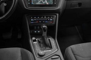 Белый Фольксваген Tiguan Allspace 2023 в Вильнюс, объемом двигателя 2.00 л и пробегом 90 тыс. км за 29950 €, фото 14 на AUTOMOTO.COM.LV