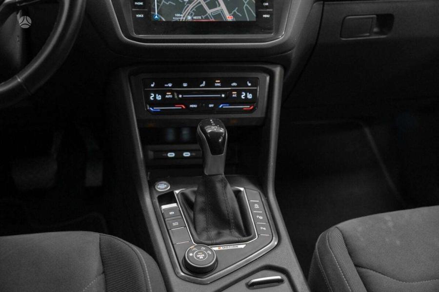 Белый Фольксваген Tiguan Allspace 2023 в Вильнюс, объемом двигателя 2.00 л и пробегом 90 тыс. км за 29950 €, фото 14 на AUTOMOTO.COM.LV