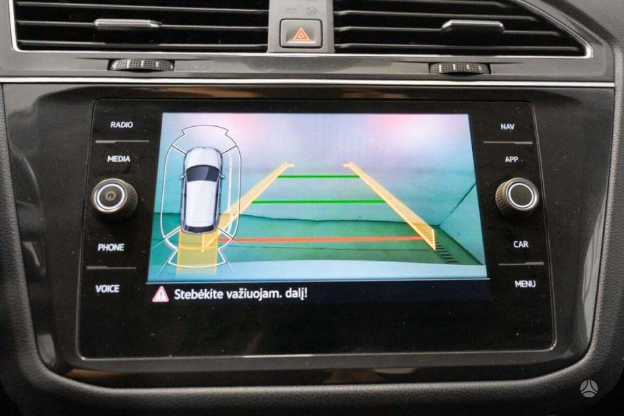 Белый Фольксваген Tiguan Allspace 2023 в Вильнюс, объемом двигателя 2.00 л и пробегом 90 тыс. км за 29950 €, фото 17 на AUTOMOTO.COM.LV