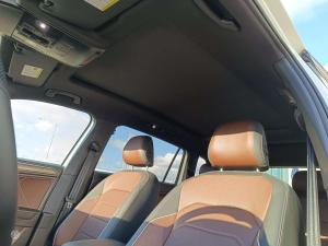 White Volkswagen Tiguan Allspace 2023 in Vilnius, with an engine capacity of 1.98 L and mileage of 16 thousand km for 32500 €, photo 12 on AUTOMOTO.COM.LV