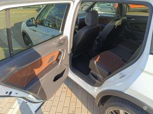 White Volkswagen Tiguan Allspace 2023 in Vilnius, with an engine capacity of 1.98 L and mileage of 16 thousand km for 32500 €, photo 16 on AUTOMOTO.COM.LV