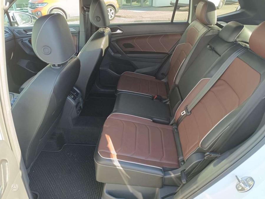 White Volkswagen Tiguan Allspace 2023 in Vilnius, with an engine capacity of 1.98 L and mileage of 16 thousand km for 32500 €, photo 17 on AUTOMOTO.COM.LV
