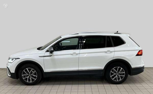 Белый Фольксваген Tiguan Allspace 2023 в Каунас, объемом двигателя 1.97 л и пробегом 185 тыс. км за 23500 €, фото 2 на AUTOMOTO.COM.LV
