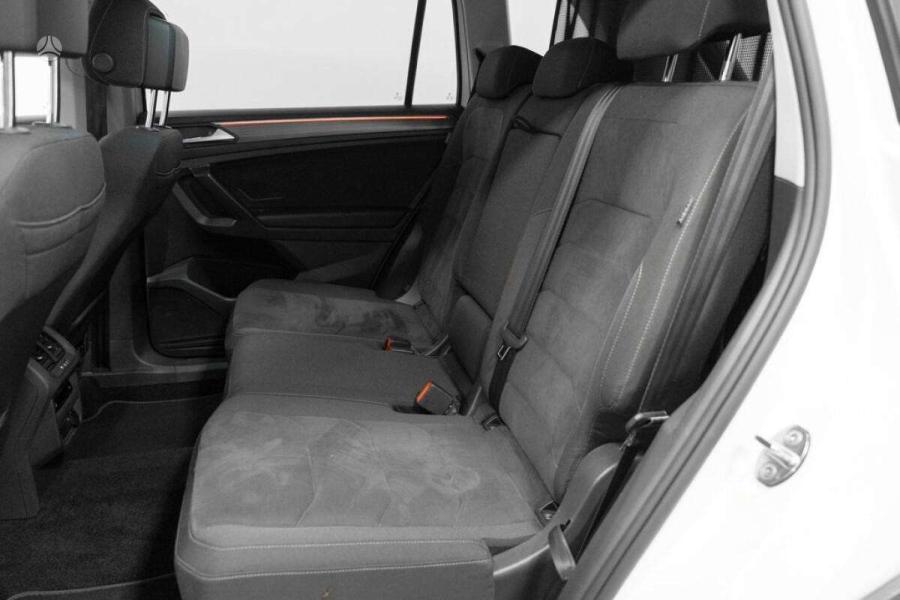 Balts Volkswagen Tiguan Allspace 2023 Viļņa, ar dzinēja tilpumu 2.00 L un nobraukumu 146 tūkst. km par 27950 €, foto 7 vietnē AUTOMOTO.COM.LV