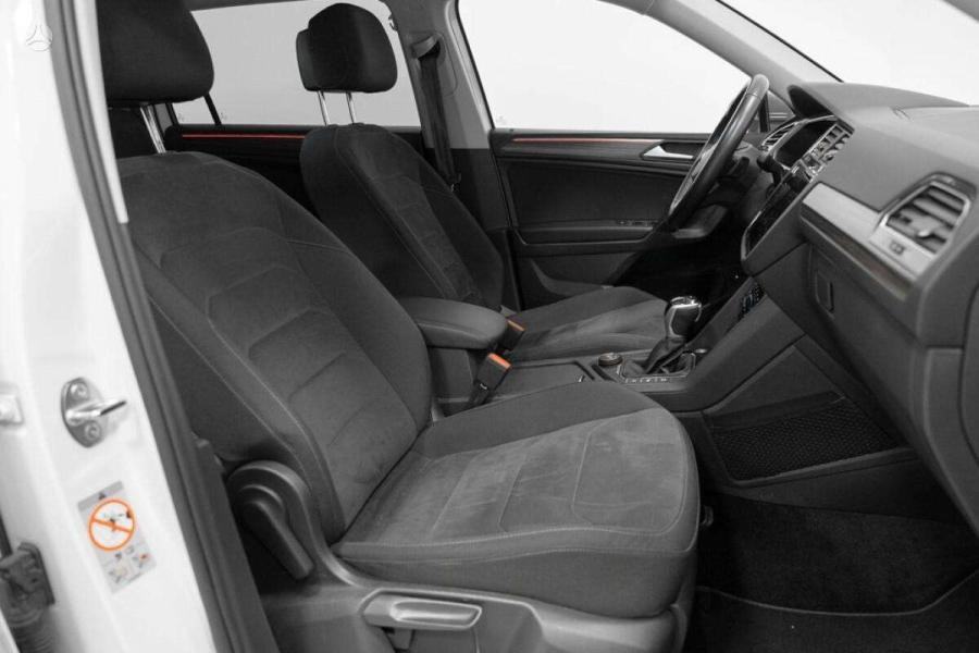 Balts Volkswagen Tiguan Allspace 2023 Viļņa, ar dzinēja tilpumu 2.00 L un nobraukumu 146 tūkst. km par 27950 €, foto 8 vietnē AUTOMOTO.COM.LV