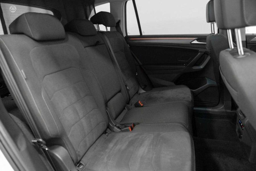 Balts Volkswagen Tiguan Allspace 2023 Viļņa, ar dzinēja tilpumu 2.00 L un nobraukumu 146 tūkst. km par 27950 €, foto 9 vietnē AUTOMOTO.COM.LV