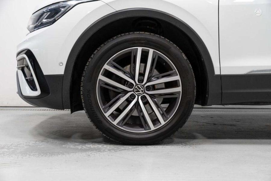 Balts Volkswagen Tiguan Allspace 2023 Viļņa, ar dzinēja tilpumu 2.00 L un nobraukumu 146 tūkst. km par 27950 €, foto 29 vietnē AUTOMOTO.COM.LV