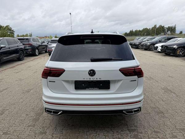 Volkswagen Tiguan Allspace 2023 Šauļi vietnē Balts Volkswagen Tiguan Allspace 2023 Šauļi, ar dzinēja tilpumu 1.97 L un nobraukumu 184 tūkst. km par 27990 €, foto 10 vietnē AUTOMOTO.COM.LV