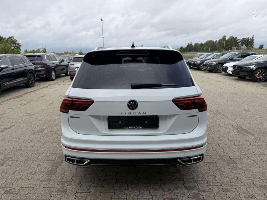 Balts Volkswagen Tiguan Allspace 2023 Šauļi, ar dzinēja tilpumu 1.97 L un nobraukumu 184 tūkst. km par 27990 €, foto 10 vietnē AUTOMOTO.COM.LV
