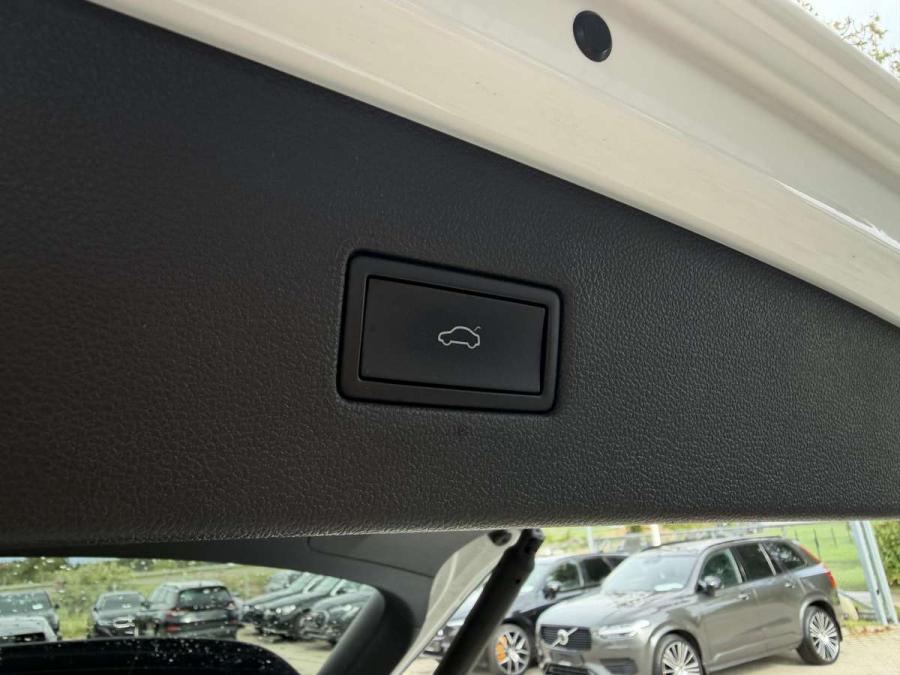 Balts Volkswagen Tiguan Allspace 2023 Šauļi, ar dzinēja tilpumu 1.97 L un nobraukumu 184 tūkst. km par 27990 €, foto 22 vietnē AUTOMOTO.COM.LV