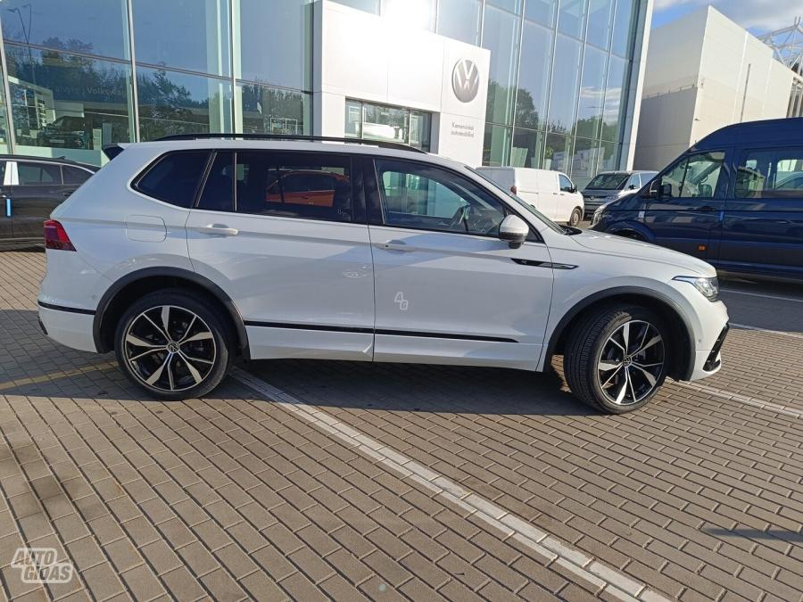 Белый Фольксваген Tiguan Allspace 2023 в Вильнюс, объемом двигателя 2.00 л и пробегом 17 тыс. км за 31500 €, фото 3 на AUTOMOTO.COM.LV