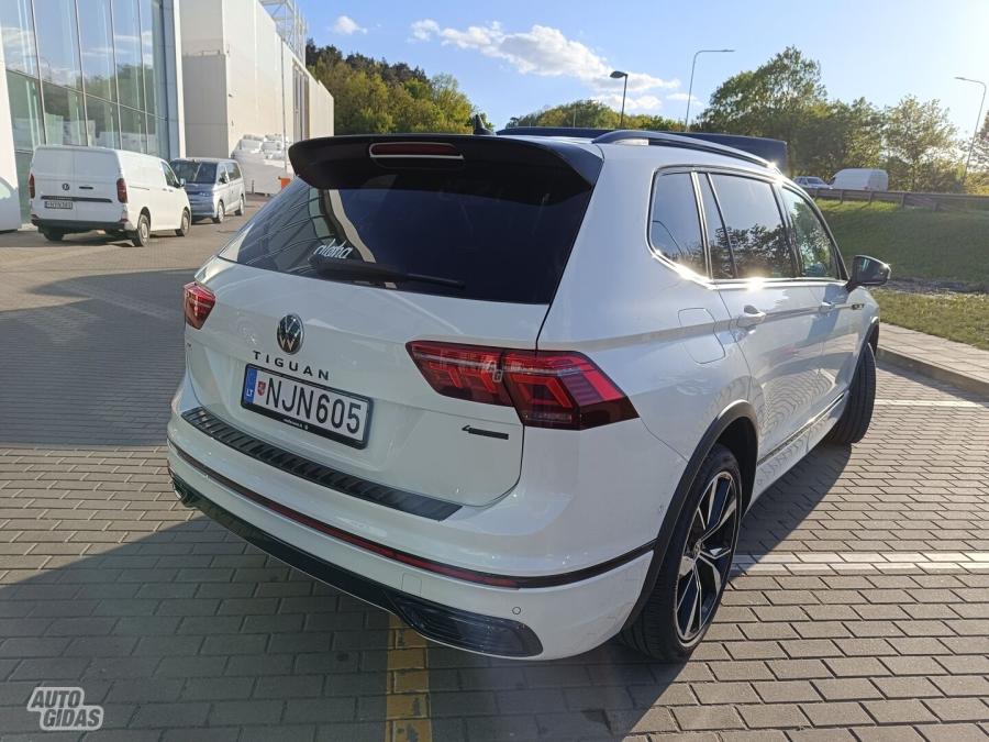 Белый Фольксваген Tiguan Allspace 2023 в Вильнюс, объемом двигателя 2.00 л и пробегом 17 тыс. км за 31500 €, фото 4 на AUTOMOTO.COM.LV