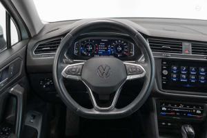 White Volkswagen Tiguan Allspace 2024 in Vilnius, with an engine capacity of 1.50 L and mileage of 40 thousand km for 29850 €, photo 10 on AUTOMOTO.COM.LV
