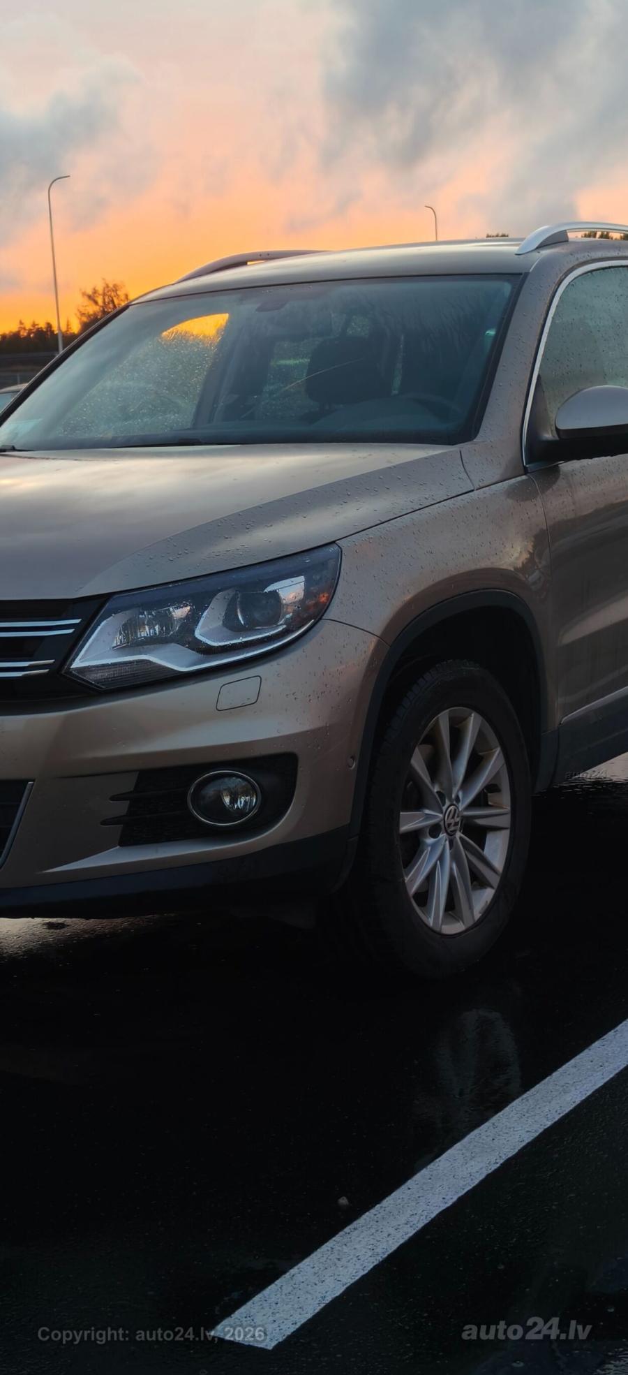 Smilšu krāsa Volkswagen Tiguan 2013 Tallina, ar dzinēja tilpumu 2.00 L un nobraukumu 237 tūkst. km par 10000 €, foto 4 vietnē AUTOMOTO.COM.LV