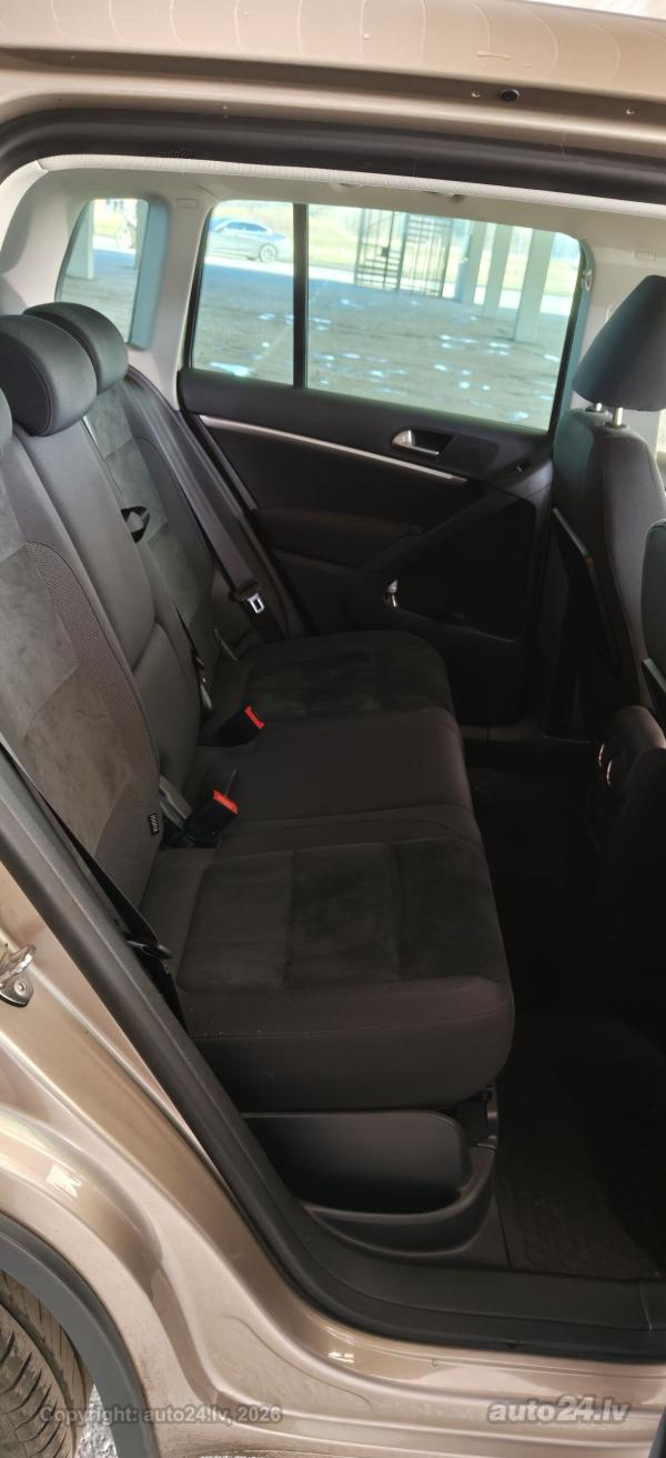 Smilšu krāsa Volkswagen Tiguan 2013 Tallina, ar dzinēja tilpumu 2.00 L un nobraukumu 237 tūkst. km par 10000 €, foto 11 vietnē AUTOMOTO.COM.LV