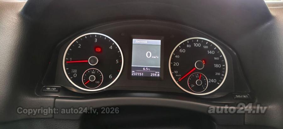 Smilšu krāsa Volkswagen Tiguan 2013 Tallina, ar dzinēja tilpumu 2.00 L un nobraukumu 237 tūkst. km par 10000 €, foto 24 vietnē AUTOMOTO.COM.LV