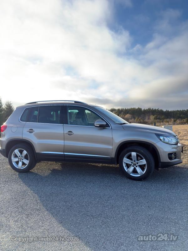Smilšu krāsa Volkswagen Tiguan 2013 Kuresāre, ar dzinēja tilpumu 2.00 L un nobraukumu 158 tūkst. km par 12000 €, foto 3 vietnē AUTOMOTO.COM.LV