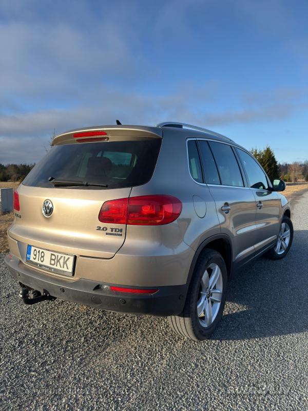 Smilšu krāsa Volkswagen Tiguan 2013 Kuresāre, ar dzinēja tilpumu 2.00 L un nobraukumu 158 tūkst. km par 12000 €, foto 4 vietnē AUTOMOTO.COM.LV