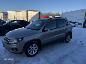 Smilšu krāsa Volkswagen Tiguan 2012 Tallina, ar dzinēja tilpumu 1.40 L un nobraukumu 160 tūkst. km par 9000 €, foto 3 vietnē AUTOMOTO.COM.LV