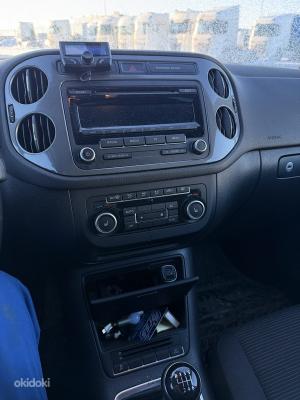 Smilšu krāsa Volkswagen Tiguan 2012 Tallina, ar dzinēja tilpumu 1.40 L un nobraukumu 160 tūkst. km par 9000 €, foto 21 vietnē AUTOMOTO.COM.LV