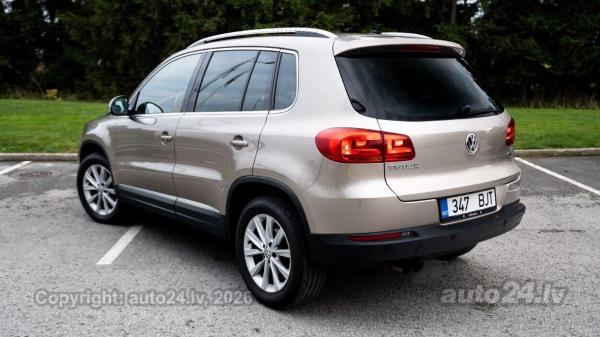 Beige Volkswagen Tiguan 2013 in Tallinn, with an engine capacity of 1.40 L and mileage of 95 thousand km for 8690 €, photo 6 on AUTOMOTO.COM.LV