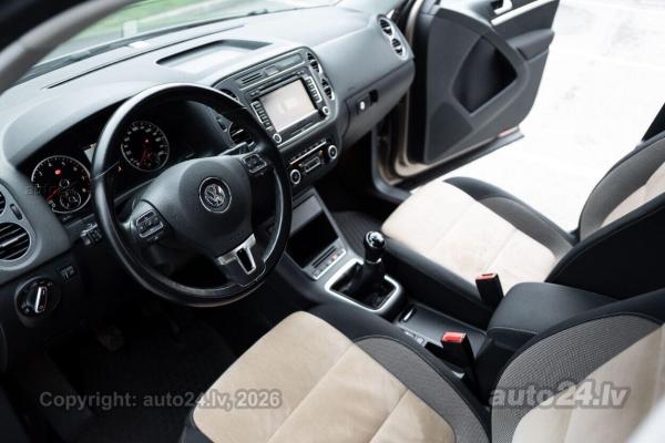 Beige Volkswagen Tiguan 2013 in Tallinn, with an engine capacity of 1.40 L and mileage of 95 thousand km for 8690 €, photo 7 on AUTOMOTO.COM.LV