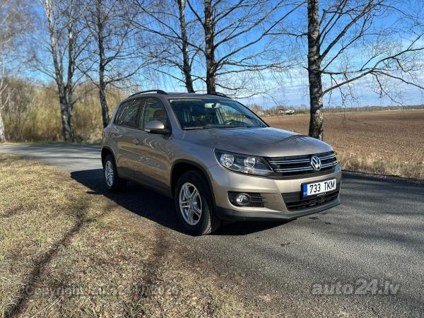 Smilšu krāsa Volkswagen Tiguan 2013 Tartu, ar dzinēja tilpumu 1.40 L un nobraukumu 74 tūkst. km par 9900 €, foto 1 vietnē AUTOMOTO.COM.LV