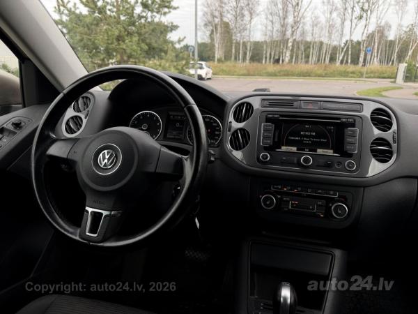 Beige Volkswagen Tiguan 2014 in Tartu, with an engine capacity of 1.40 L and mileage of 224 thousand km for 6990 €, photo 10 on AUTOMOTO.COM.LV