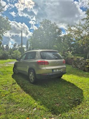 Smilšu krāsa Volkswagen Tiguan 2014 Kuresāre, ar dzinēja tilpumu 1.40 L un nobraukumu 211 tūkst. km par 8500 €, foto 5 vietnē AUTOMOTO.COM.LV