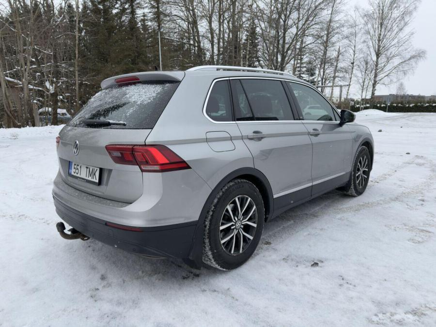 Beige Volkswagen Tiguan 2016 in Tartu, with an engine capacity of 1.40 L and mileage of 111 thousand km for 15500 €, photo 5 on AUTOMOTO.COM.LV