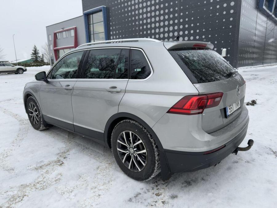 Beige Volkswagen Tiguan 2016 in Tartu, with an engine capacity of 1.40 L and mileage of 111 thousand km for 15500 €, photo 7 on AUTOMOTO.COM.LV