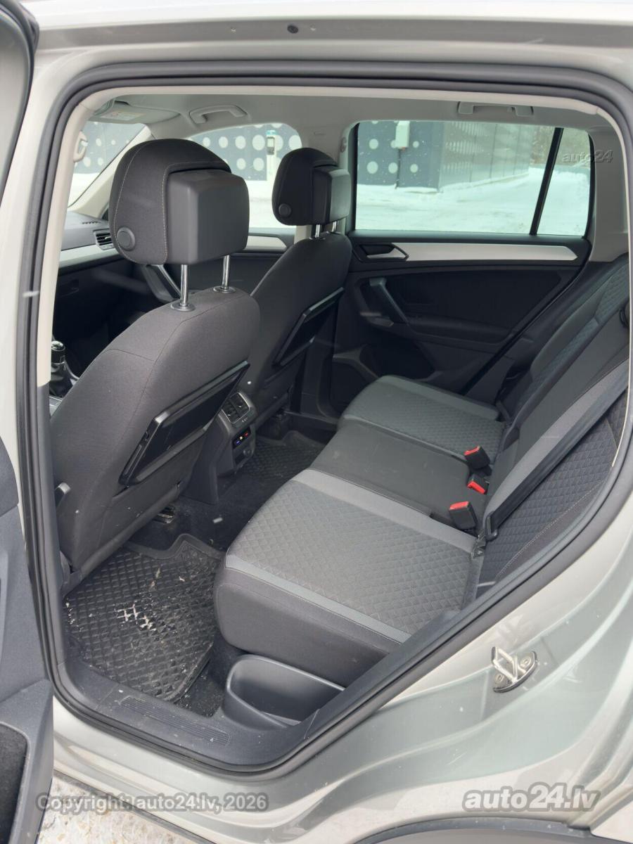 Beige Volkswagen Tiguan 2016 in Tartu, with an engine capacity of 1.40 L and mileage of 111 thousand km for 15500 €, photo 9 on AUTOMOTO.COM.LV