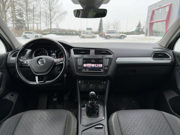 Smilšu krāsa Volkswagen Tiguan 2016 Tartu, ar dzinēja tilpumu 1.40 L un nobraukumu 111 tūkst. km par 15500 €, foto 10 vietnē AUTOMOTO.COM.LV