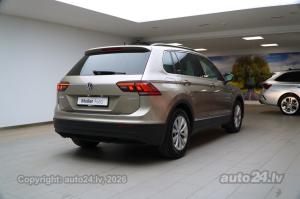 Beige Volkswagen Tiguan 2016 in Tallinn, with an engine capacity of 2.00 L and mileage of 91 thousand km for 16900 €, photo 4 on AUTOMOTO.COM.LV