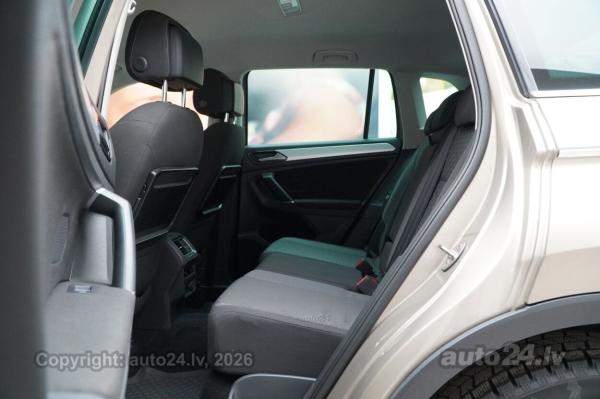 Smilšu krāsa Volkswagen Tiguan 2016 Tallina, ar dzinēja tilpumu 2.00 L un nobraukumu 91 tūkst. km par 16900 €, foto 9 vietnē AUTOMOTO.COM.LV