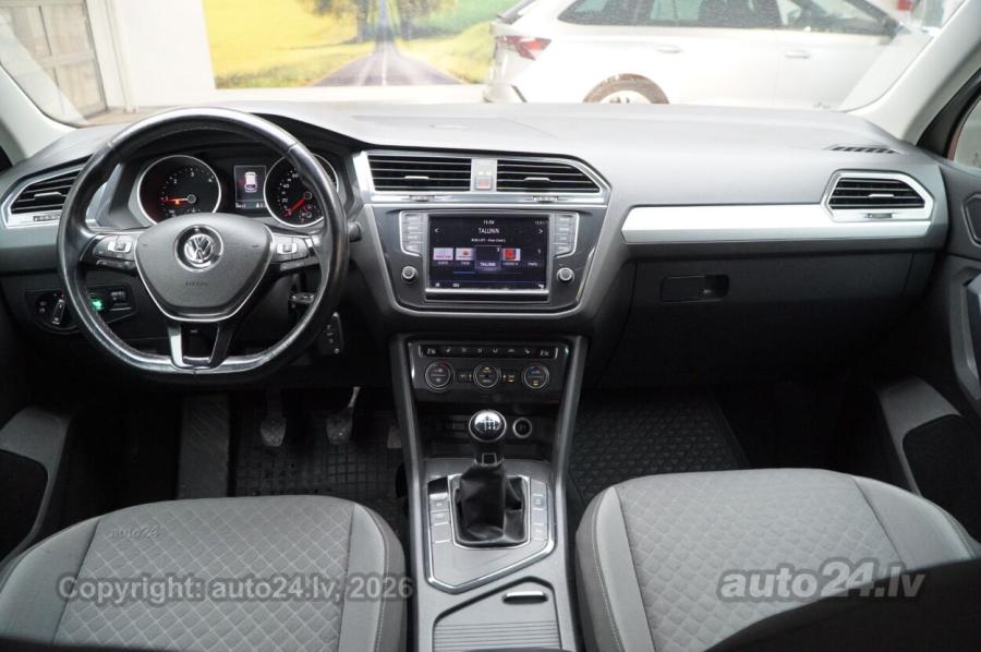 Beige Volkswagen Tiguan 2016 in Tallinn, with an engine capacity of 2.00 L and mileage of 91 thousand km for 16900 €, photo 11 on AUTOMOTO.COM.LV
