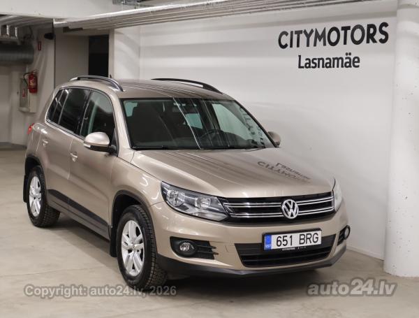 Beige Volkswagen Tiguan 2016 in Tallinn, with an engine capacity of 1.40 L and mileage of 85 thousand km for 11900 €, photo 4 on AUTOMOTO.COM.LV