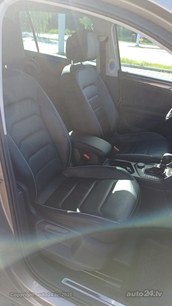 Smilšu krāsa Volkswagen Tiguan 2016 Tartu, ar dzinēja tilpumu 2.00 L un nobraukumu 155 tūkst. km par 18700 €, foto 10 vietnē AUTOMOTO.COM.LV