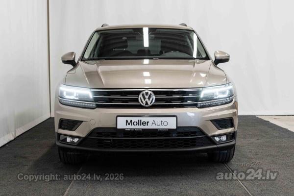 Beige Volkswagen Tiguan 2018 in Tallinn, with an engine capacity of 2.00 L and mileage of 143 thousand km for 18500 €, photo 2 on AUTOMOTO.COM.LV