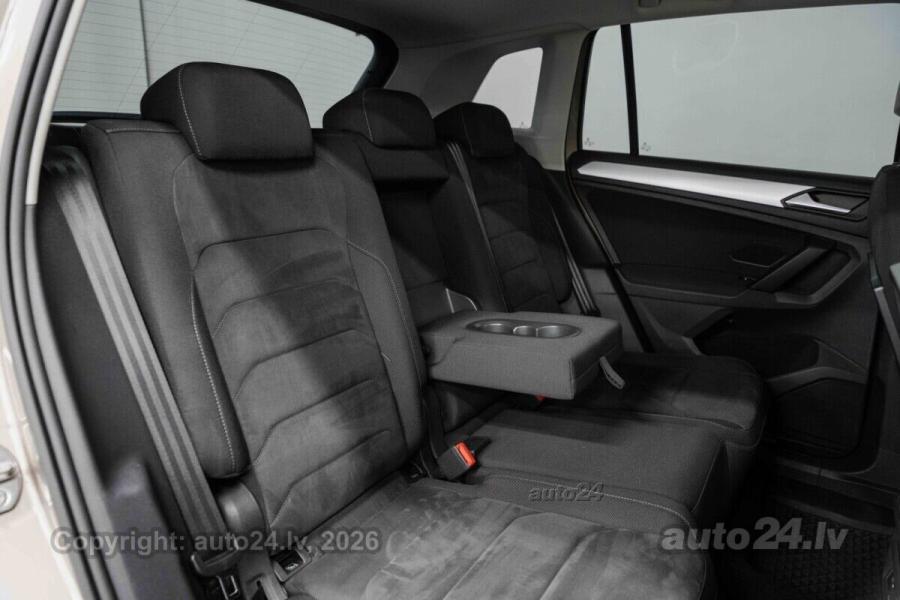Smilšu krāsa Volkswagen Tiguan 2018 Tallina, ar dzinēja tilpumu 2.00 L un nobraukumu 143 tūkst. km par 18500 €, foto 13 vietnē AUTOMOTO.COM.LV