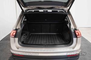 Smilšu krāsa Volkswagen Tiguan 2018 Tallina, ar dzinēja tilpumu 2.00 L un nobraukumu 143 tūkst. km par 18500 €, foto 16 vietnē AUTOMOTO.COM.LV