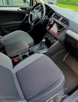 Smilšu krāsa Volkswagen Tiguan 2018 Tallina, ar dzinēja tilpumu 1.40 L un nobraukumu 68 tūkst. km par 19000 €, foto 10 vietnē AUTOMOTO.COM.LV