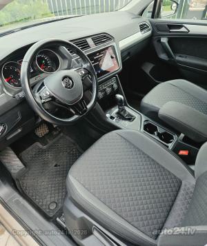Smilšu krāsa Volkswagen Tiguan 2018 Tallina, ar dzinēja tilpumu 1.40 L un nobraukumu 68 tūkst. km par 19000 €, foto 11 vietnē AUTOMOTO.COM.LV