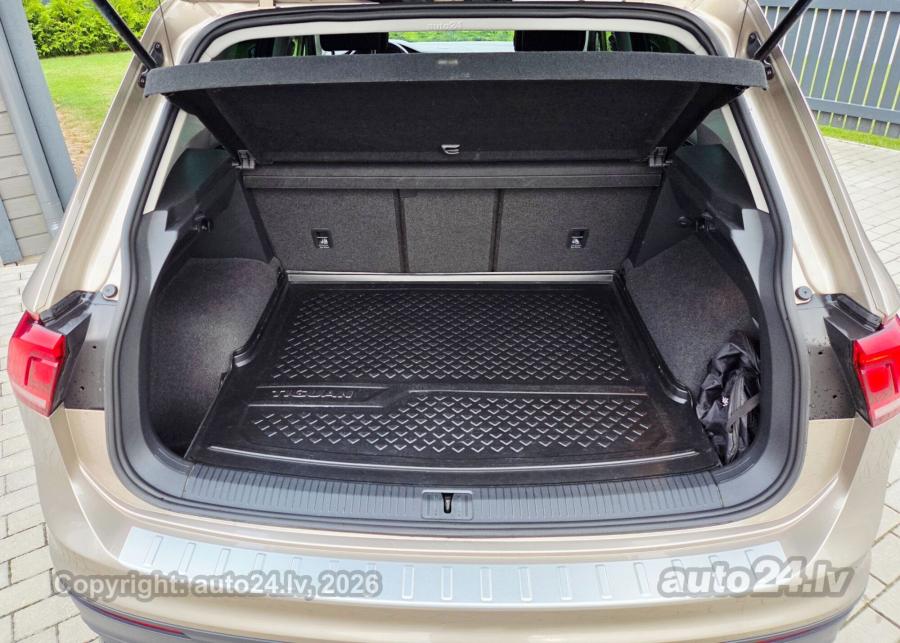 Smilšu krāsa Volkswagen Tiguan 2018 Tallina, ar dzinēja tilpumu 1.40 L un nobraukumu 68 tūkst. km par 19000 €, foto 16 vietnē AUTOMOTO.COM.LV