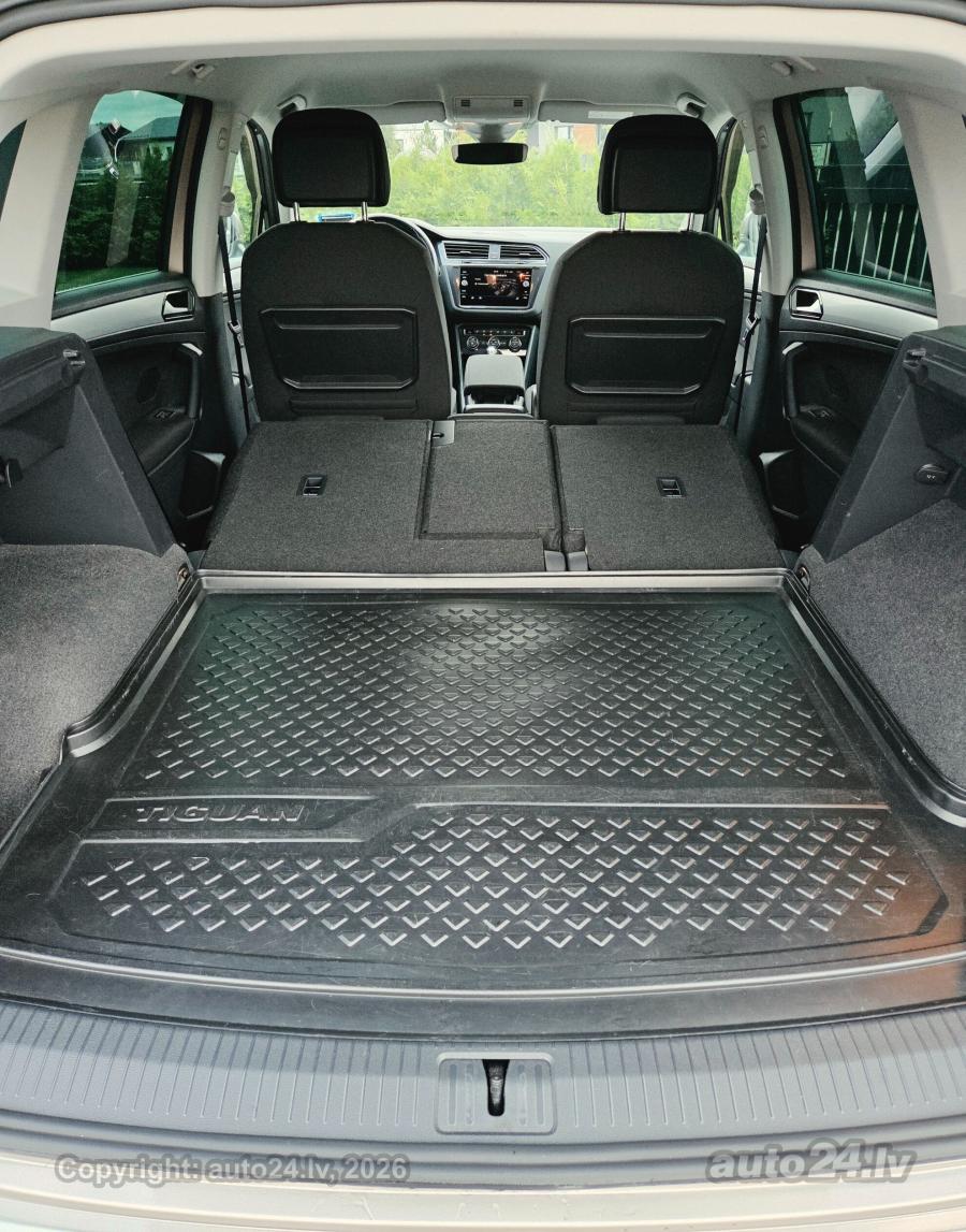 Smilšu krāsa Volkswagen Tiguan 2018 Tallina, ar dzinēja tilpumu 1.40 L un nobraukumu 68 tūkst. km par 19000 €, foto 17 vietnē AUTOMOTO.COM.LV