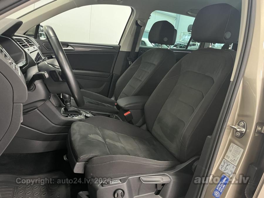 Beige Volkswagen Tiguan 2018 in Tallinn, with an engine capacity of 2.00 L and mileage of 240 thousand km for 15400 €, photo 9 on AUTOMOTO.COM.LV